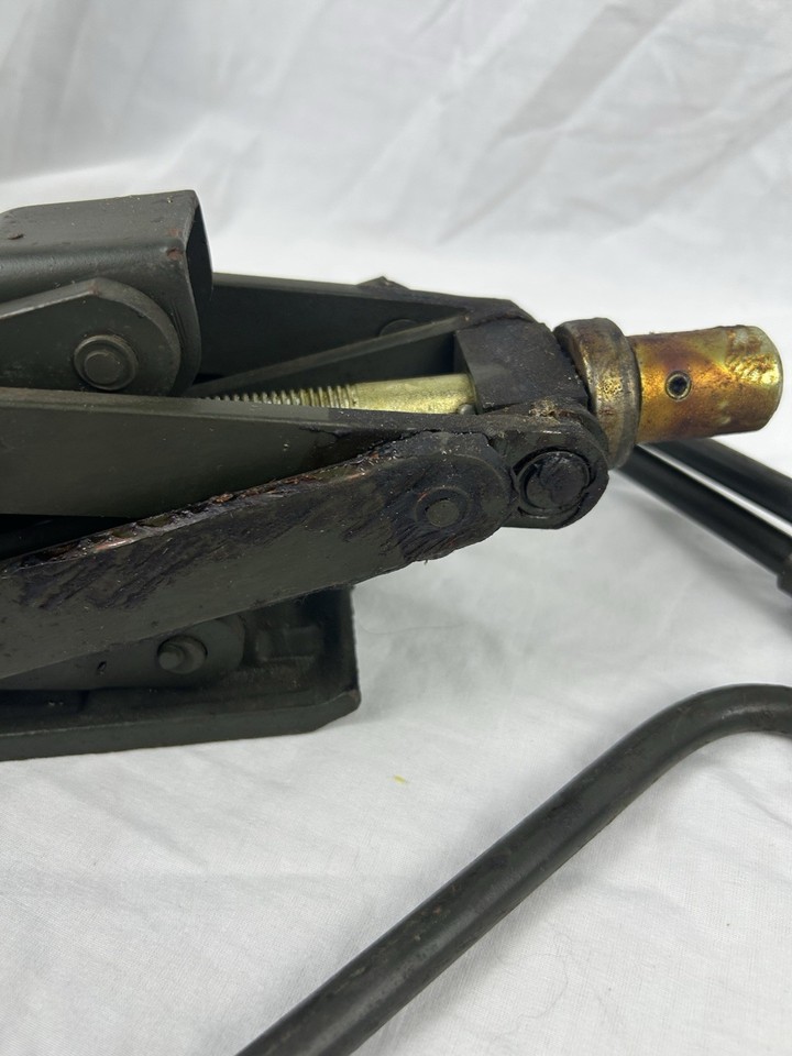 MILITARY HMMWV HUMVEE ? Scissor Jack OEM -1/2 Ton ASMC | eBay
