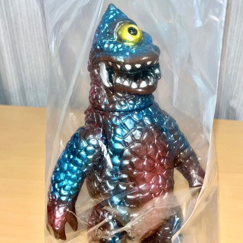 Zagora Brown Metallic Blue Target Earth Marmit Soft Vinyl Sofvi Pachi Monster Re | eBay