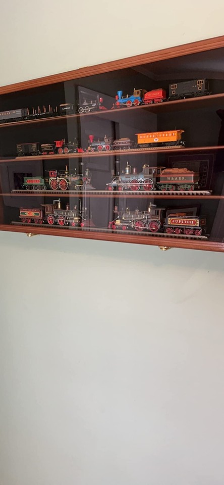 Train Display Case O Scale Walnut Railroad Car Locomotive Collection ...