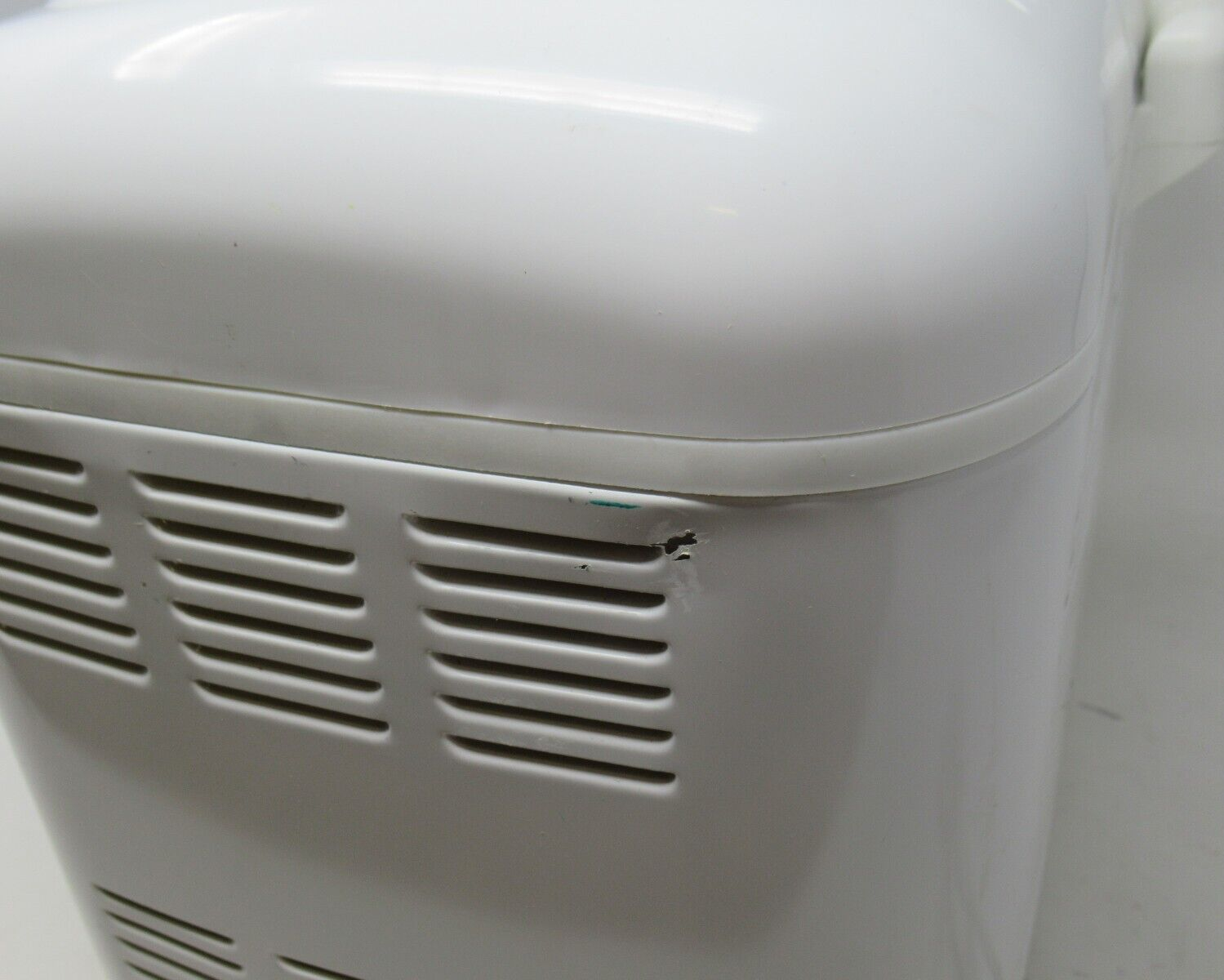 BREADMAN 1-2 LB. DIGITAL BREAD MAKER WHITE TR845, BREAD MACHINE FRUIT ...