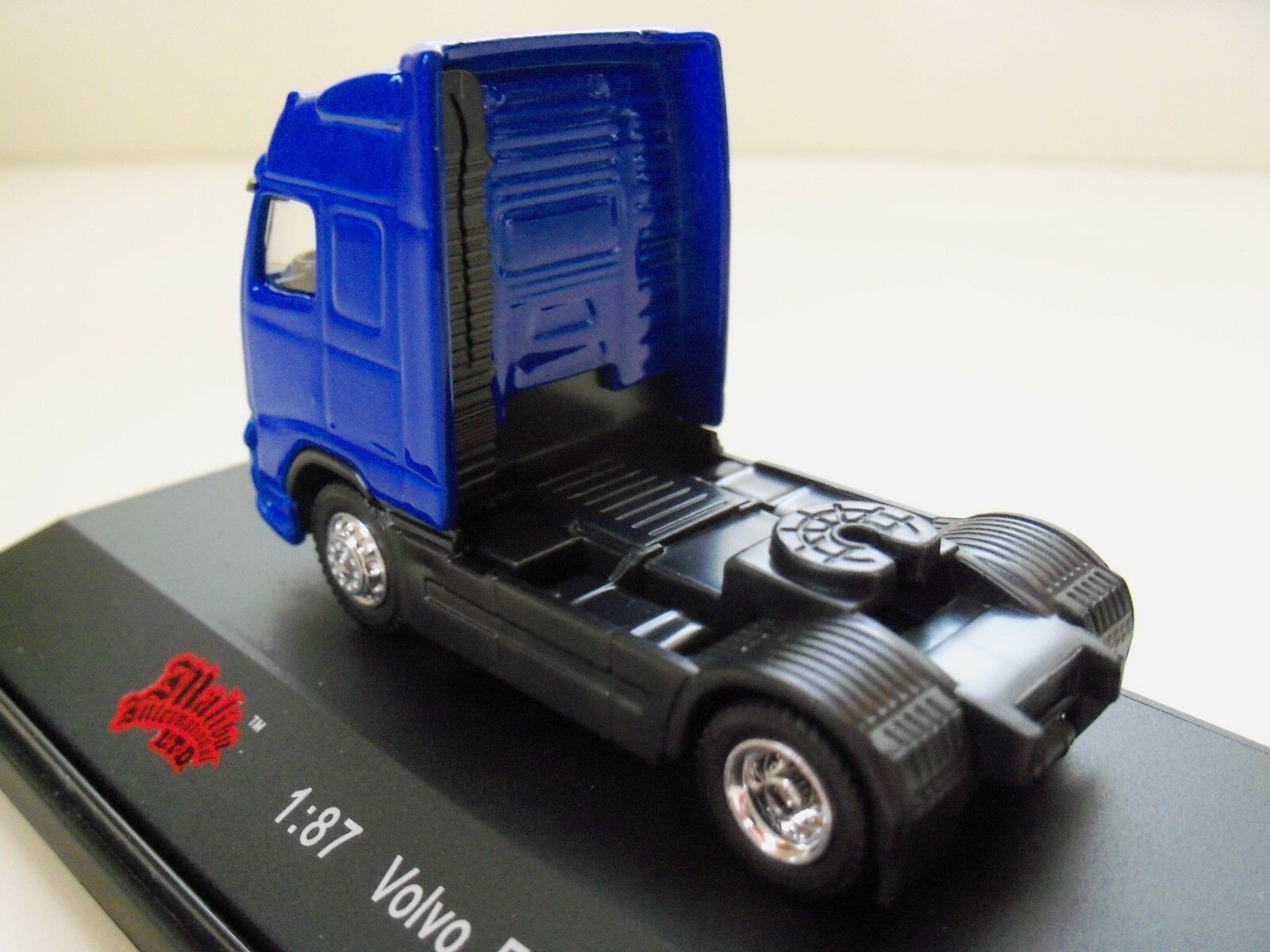 Malibu International Ltd, 1:87 (HO) scale, Volvo FH16 Tractor Truck ...