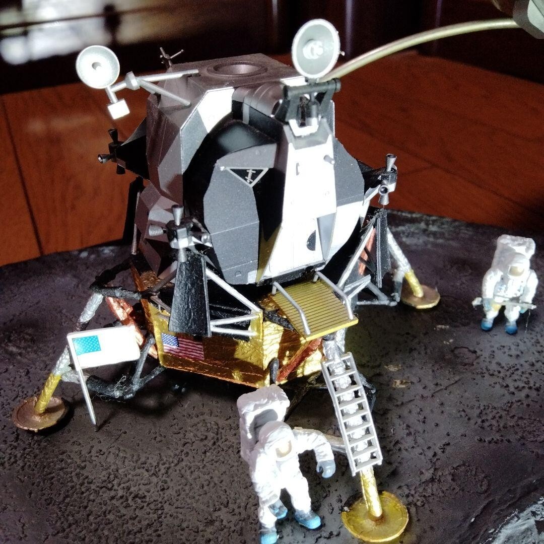 NASA Apollo 11 CSM & Lunar Module with Moon Base Model Kit 1/72 Space Collection | eBay