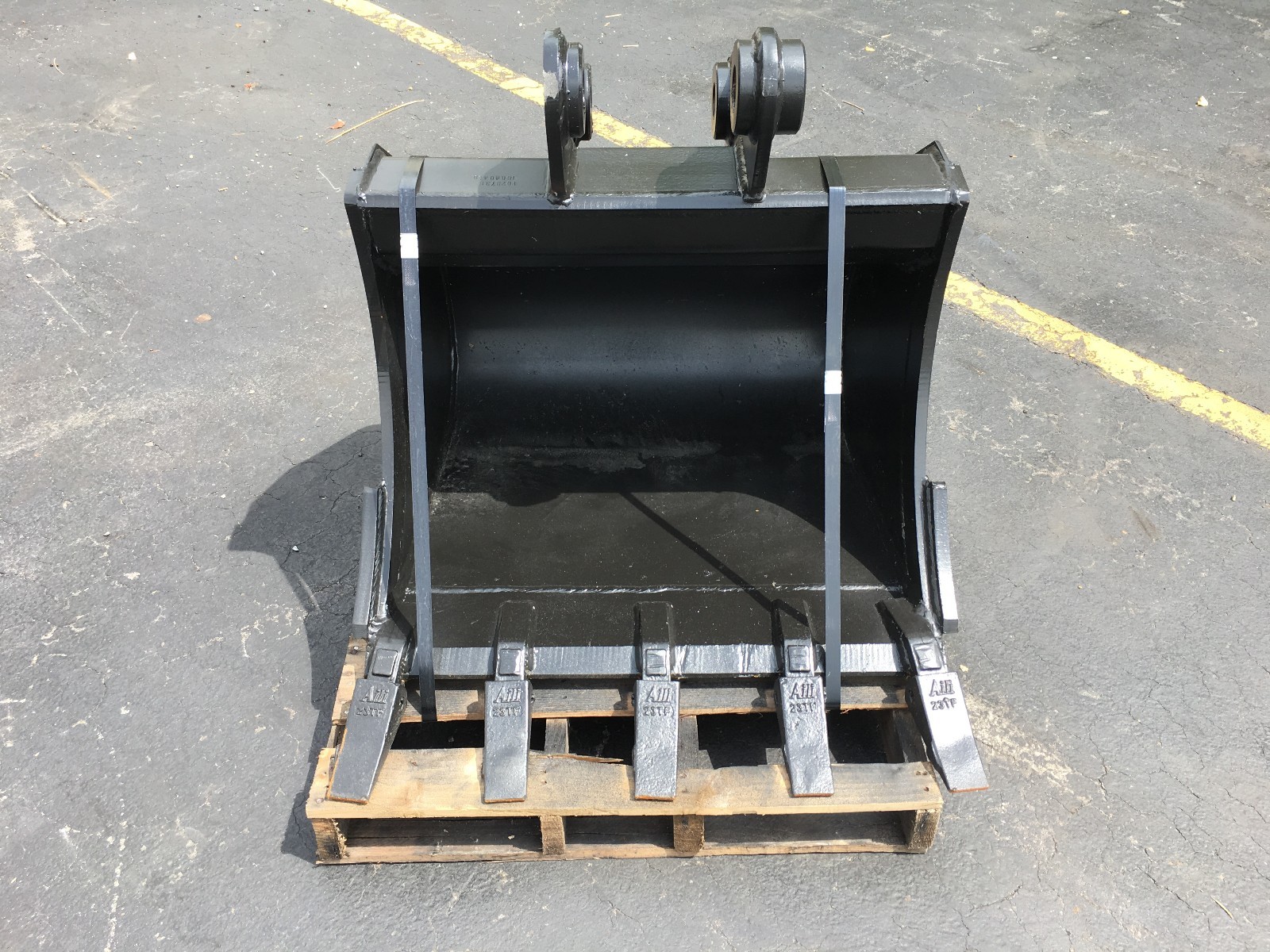 30" Case Cx60c Heavy Duty Excavator Bucket for sale online | eBay