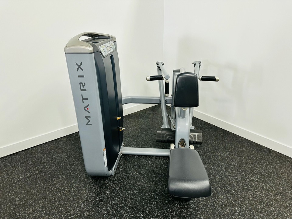 Matrix G7 Series Commercial Seated Back Row Machine - Gym Equipment ...