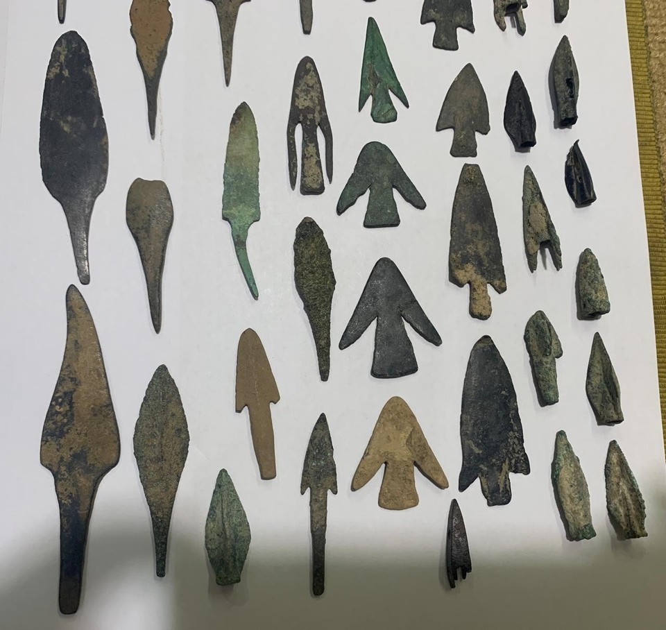 Antique Stone Arrowheads – Mixed Sizes – Authentic Hand-Carved Tribal ...