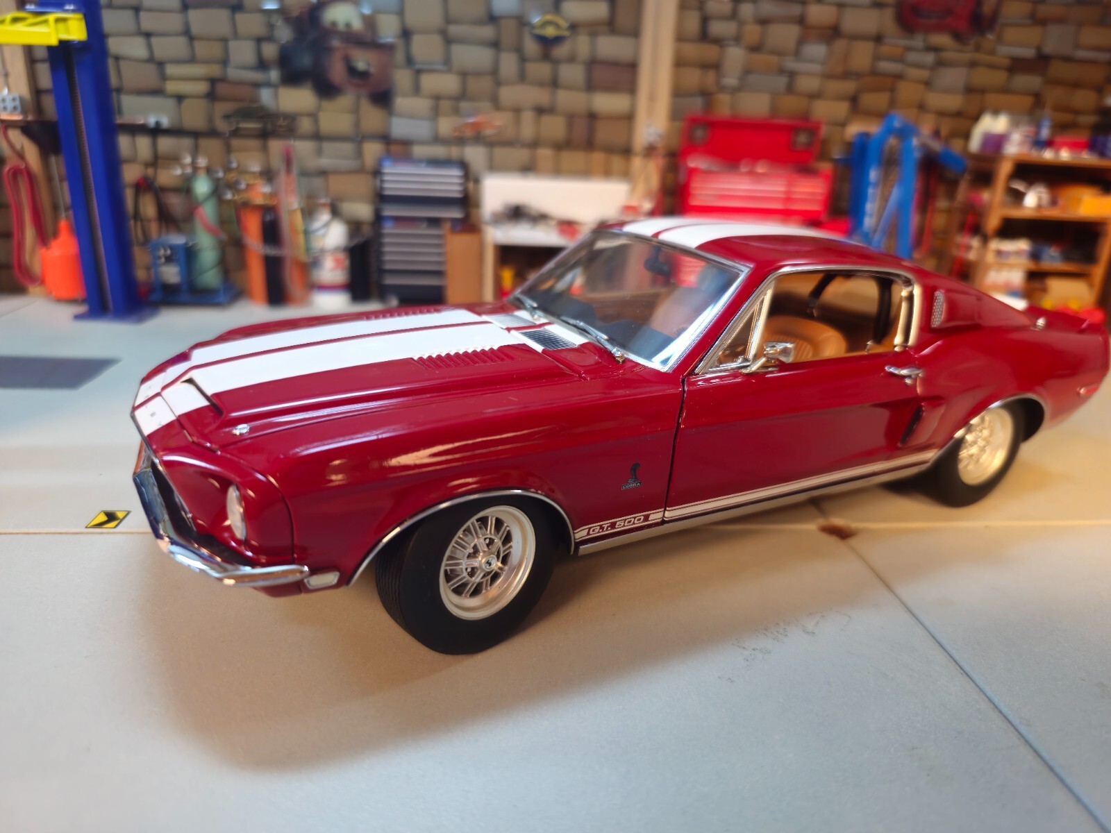 1/18 Diecast Exact Detail Replicas 1968 Red & White Shelby G.T. 500 LE ...