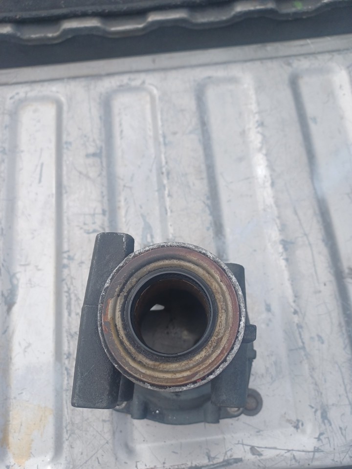 82-95 GM 700R4 4L60 4L60E Transmission Tail Shaft Housing 94 93 92 91 ...