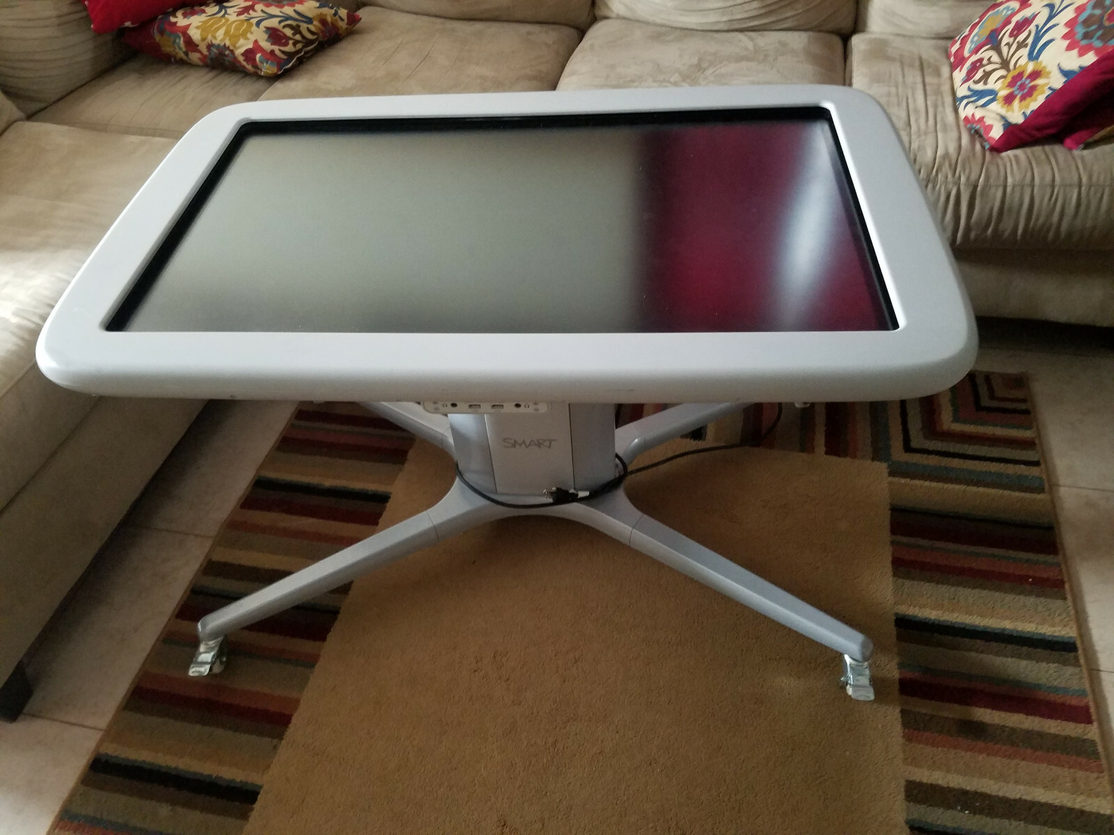 SMART TABLE 442i 42″ 40 Level Contact Display screen Desk – Surf Avenue ...