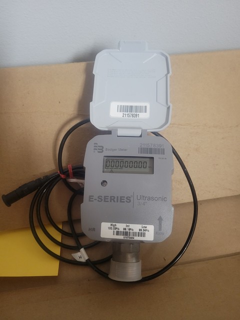 Badger Meter E-Series Ultrasonic 5/8in Water Flow Rate Meter LCD screen ...