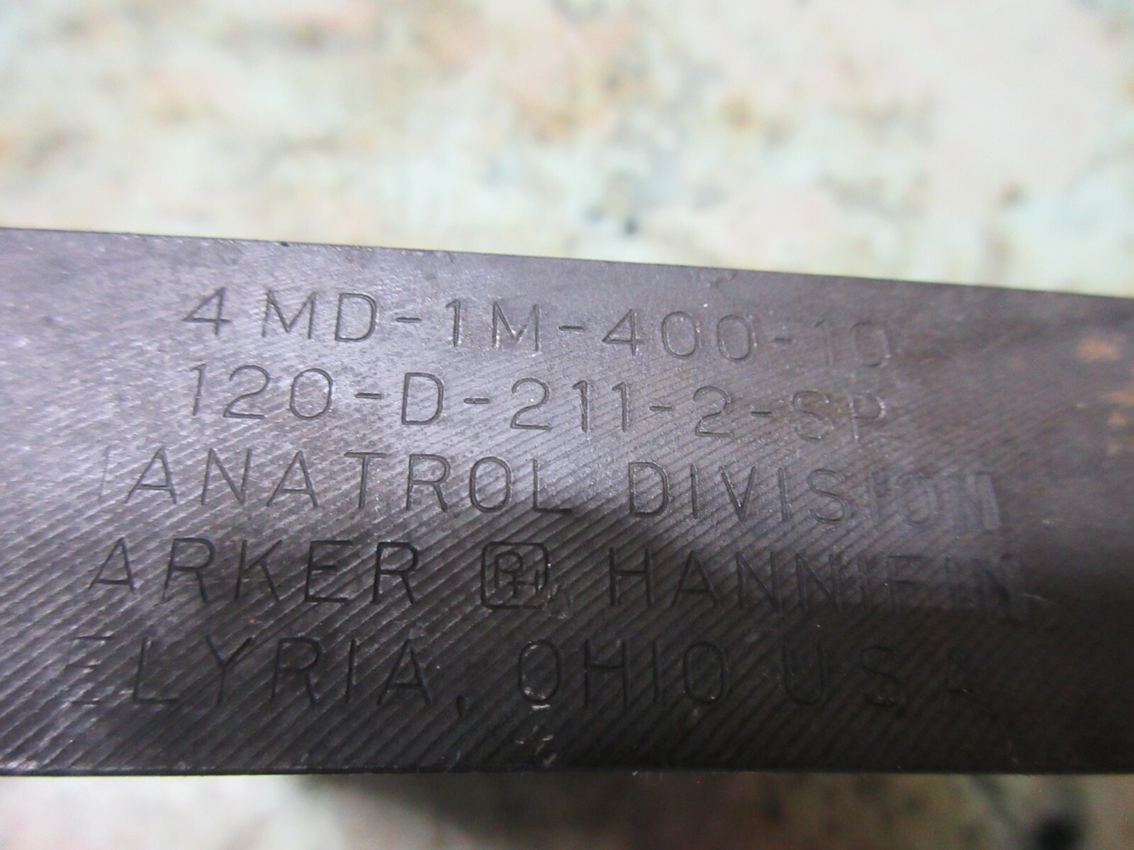 Parker Valvule 4MD-1M-400-10-120-D-211-2-SP Chacune | eBay