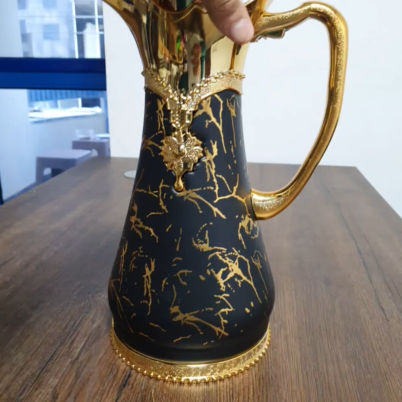 Arabic coffee Pot Dallah Vacuum tea Flask Dallah Elegant design arabic ...