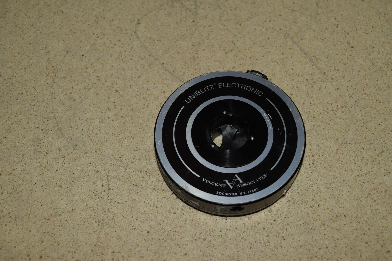 VINCENT ASSOCIATES UNIBLITZ ELECTRONIC OPTICAL SHUTTER VS25S2W0 | eBay