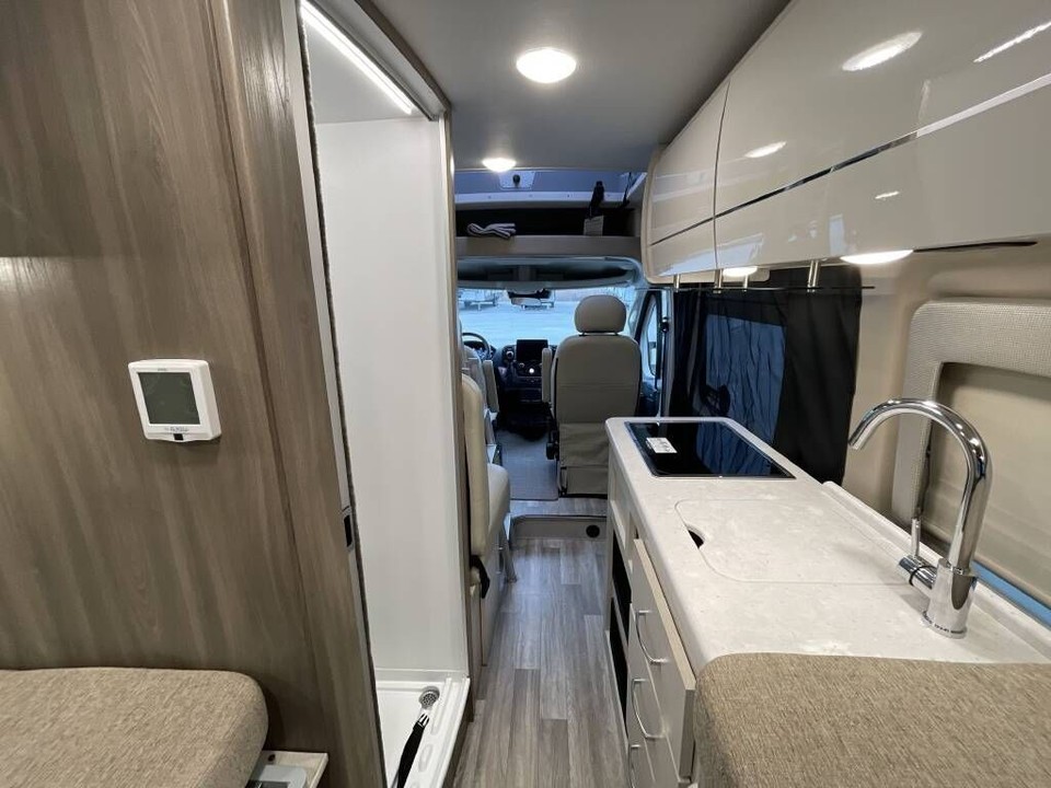 2023 Thor Motor Coach Rize 18A 17' Class B Motorhome C54170126 | eBay