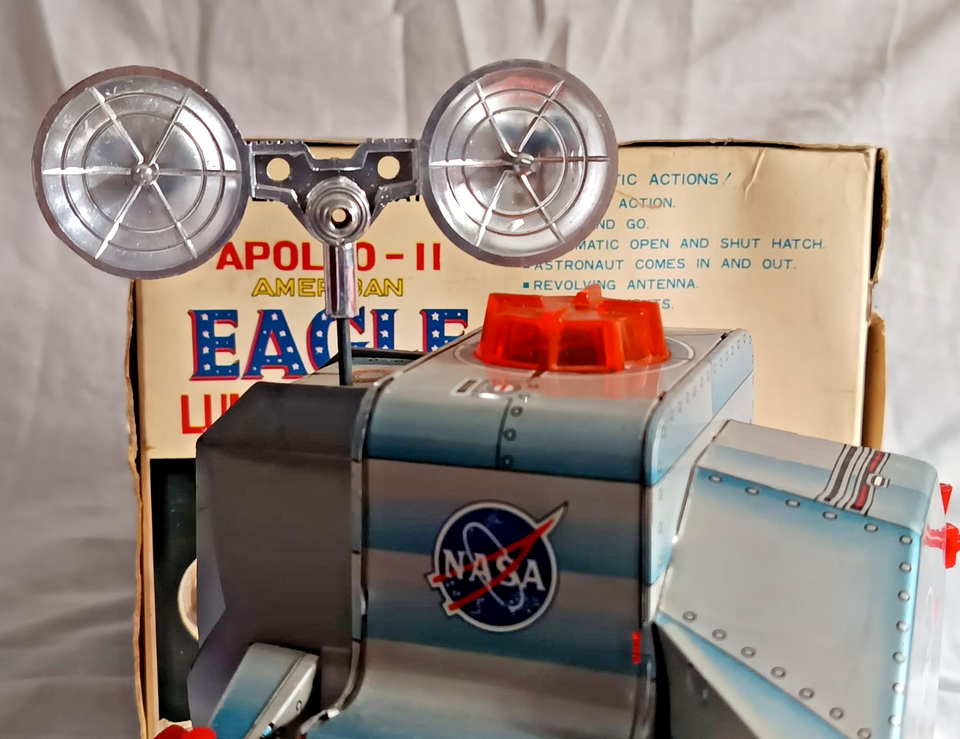 1969 DSK DAISHIN Apollo - II American Lunar Module Space Tin Toy Japan ...