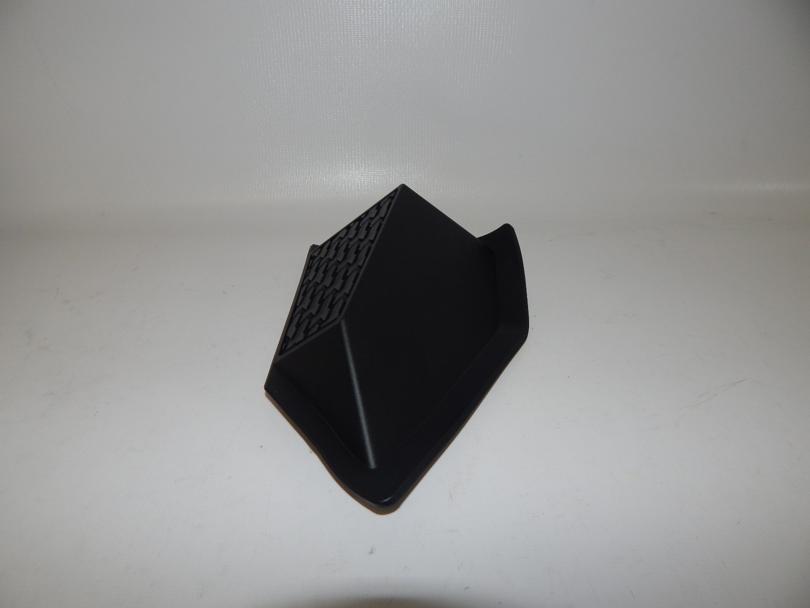 New OEM 2012-2016 Isuzu D-Max MUX Driver Foot Rest Pad Plastic Bracket ...