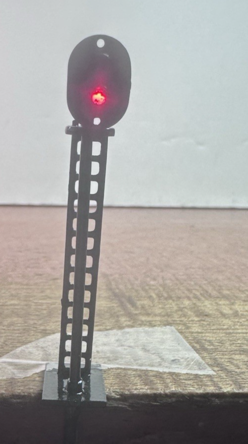 HO Scale Five-Pack of LED Lighted 2-Color Signals w/ Resistors Already ...