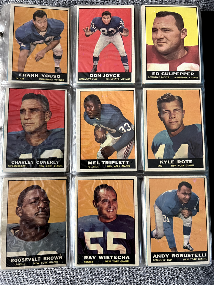 1961 Topps Complete set of NFL playing cards (1-132), w/John Unitas ...
