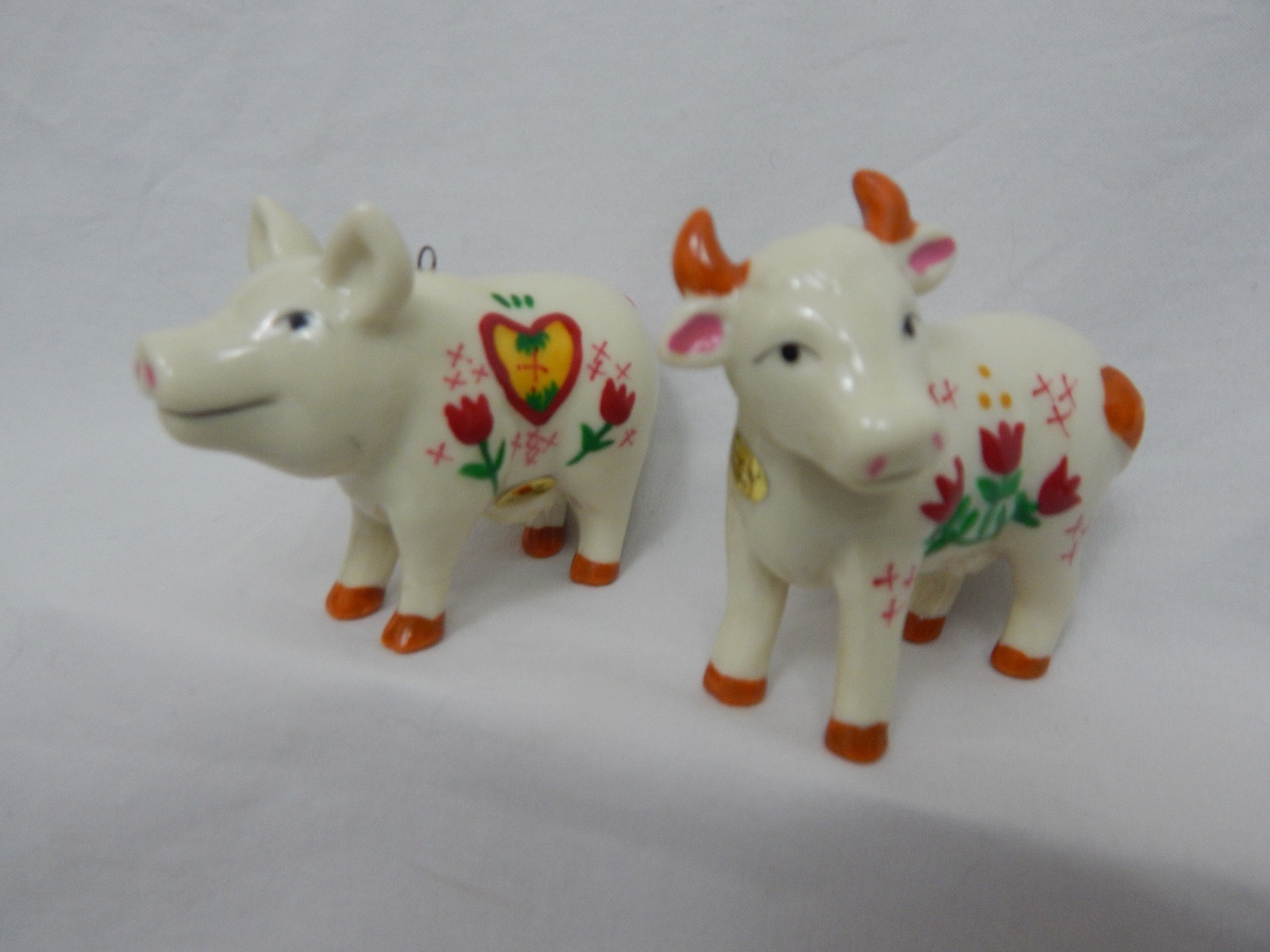 CERAMIC FARM ANIMAL ORNAMENTS COW & PIG FOLK ART HEARTS & FLOWERS | eBay