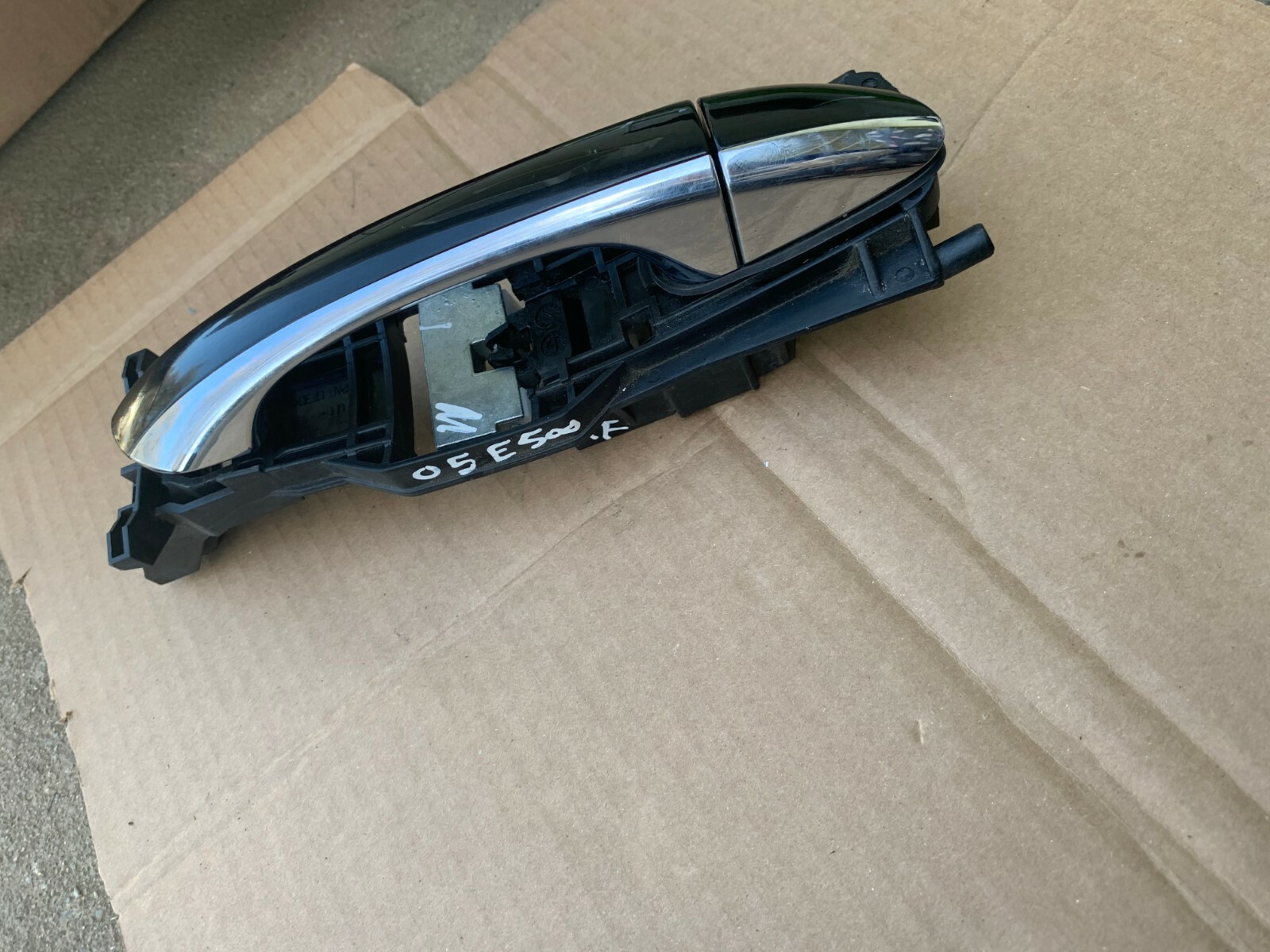 2005 MERCEDES- BENZ E500 RIGHT FRONT PASSENGER EXTERIOR DOOR HANDLE OEM ...