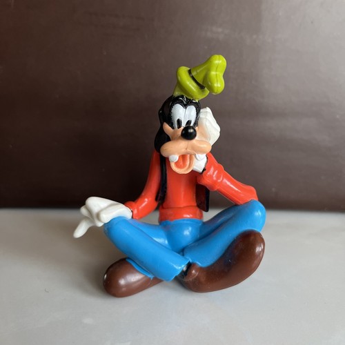 Disney Goofy Sitting PVC Figure: Walt Disney Mickey Mouse Clubhouse ...