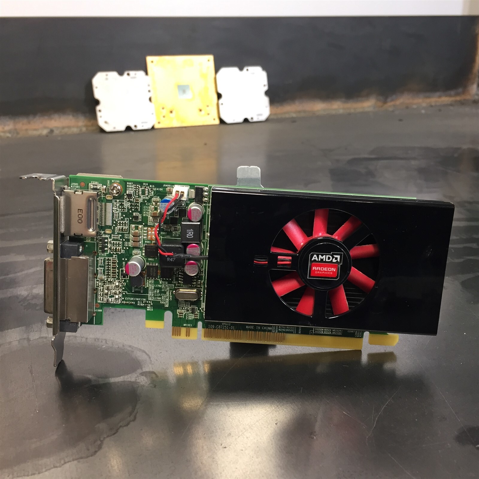 Dell AMD Radeon R7 350X 0N81X7 4GB DVI-I/DisplayPort SFF Graphics Card ...