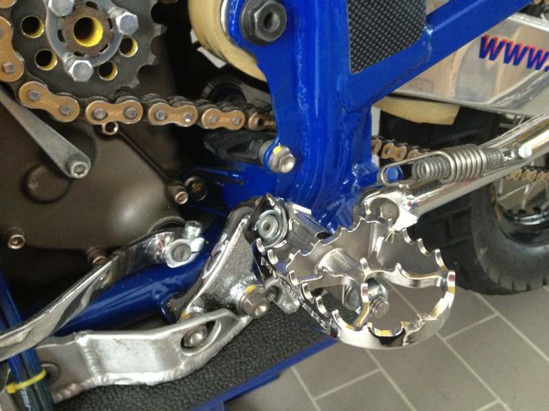 Wide PIVOT PEGZ Footpegs Foot Pegs Fit SWM SUPERDUAL 650 X T 2018 2019 ...