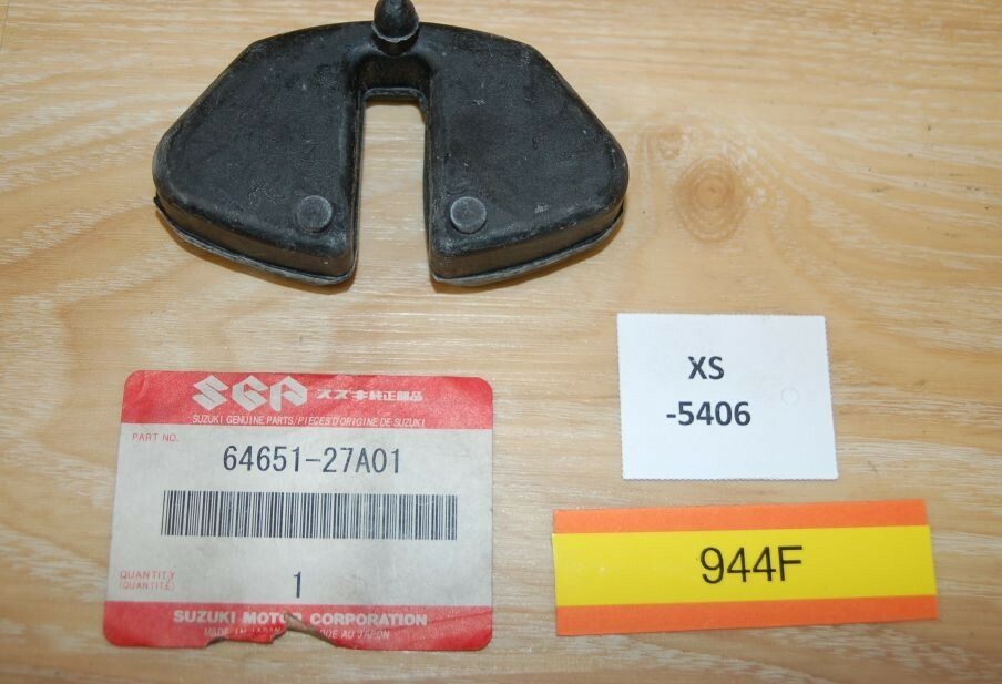 Suzuki GSX-R1100 64651-27A01 ABSORBER, HUB SHOCK Genuine NEU NOS xs5406 ...