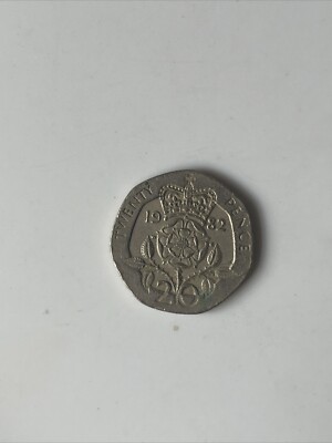 Genuine & Extremely Rare -1982 20p Coin. Original First Year Mint. QEII ...