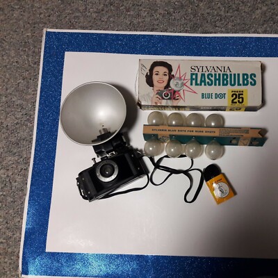 VTG Fed-Flash Camera w/Flash&8Flash Bulbs 64mm Ultar Lens A Flash-Matic ...