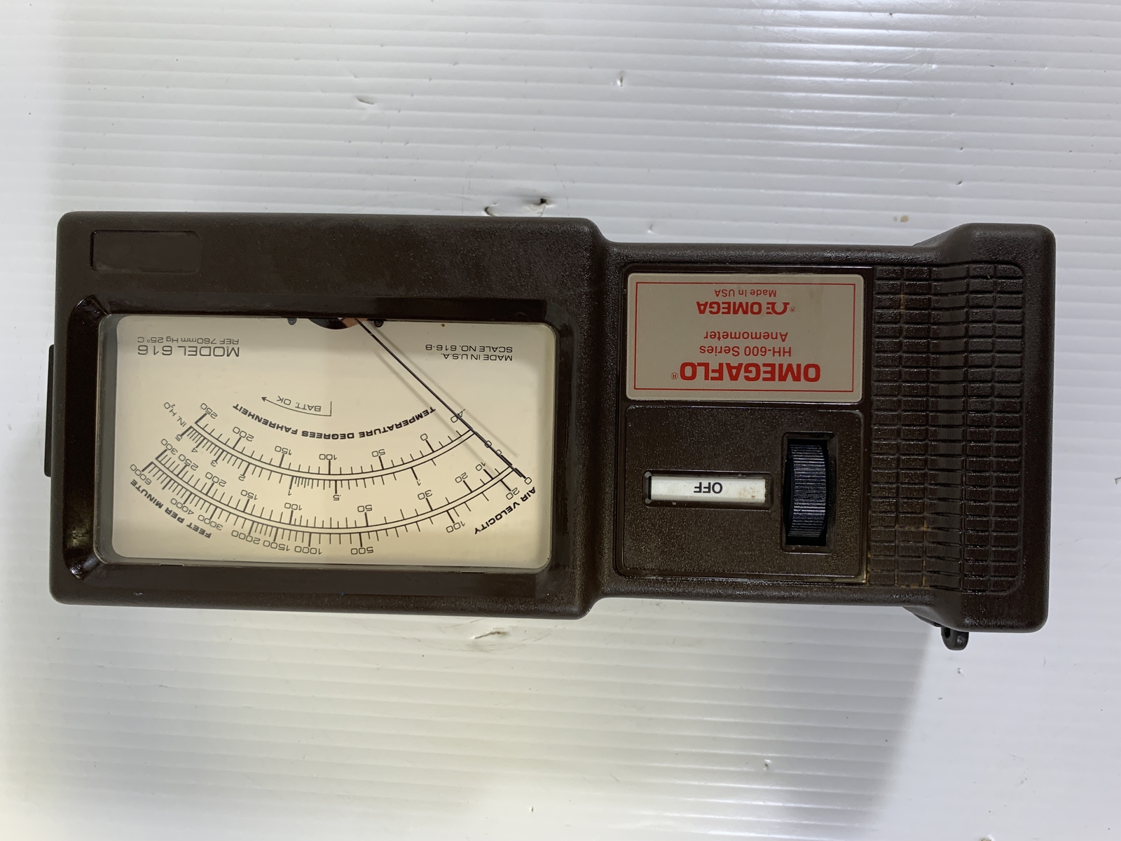 OMEGA Hh-600 Series Omegaflo Anemometer Meter With Probe Case & Adapter ...