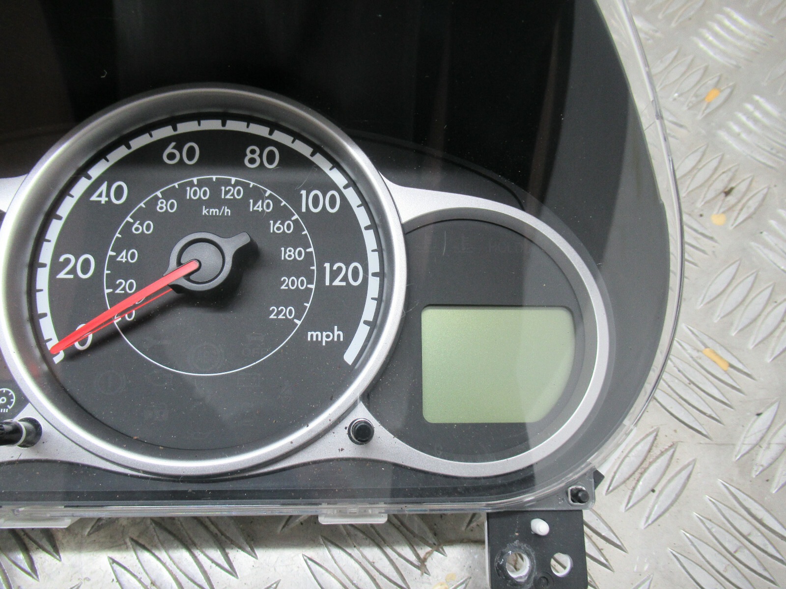 2013 MAZDA 2 1.3 SPEEDOMETER SPEEDO CLOCKS REF5925 | eBay