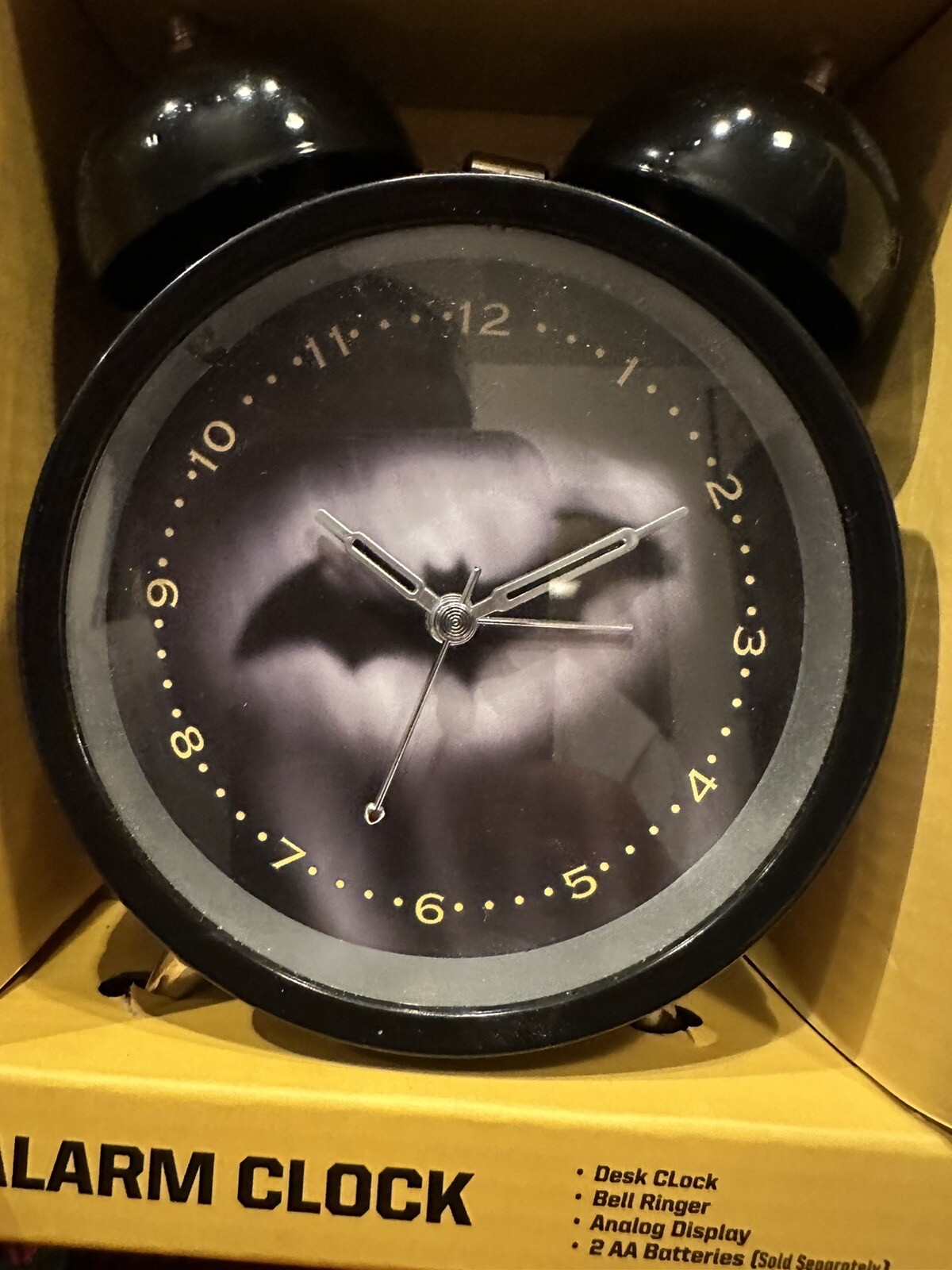 Batman Desk Clock DC Comics Analog Alarm Bat Logo Accutime Bell Ringer ...