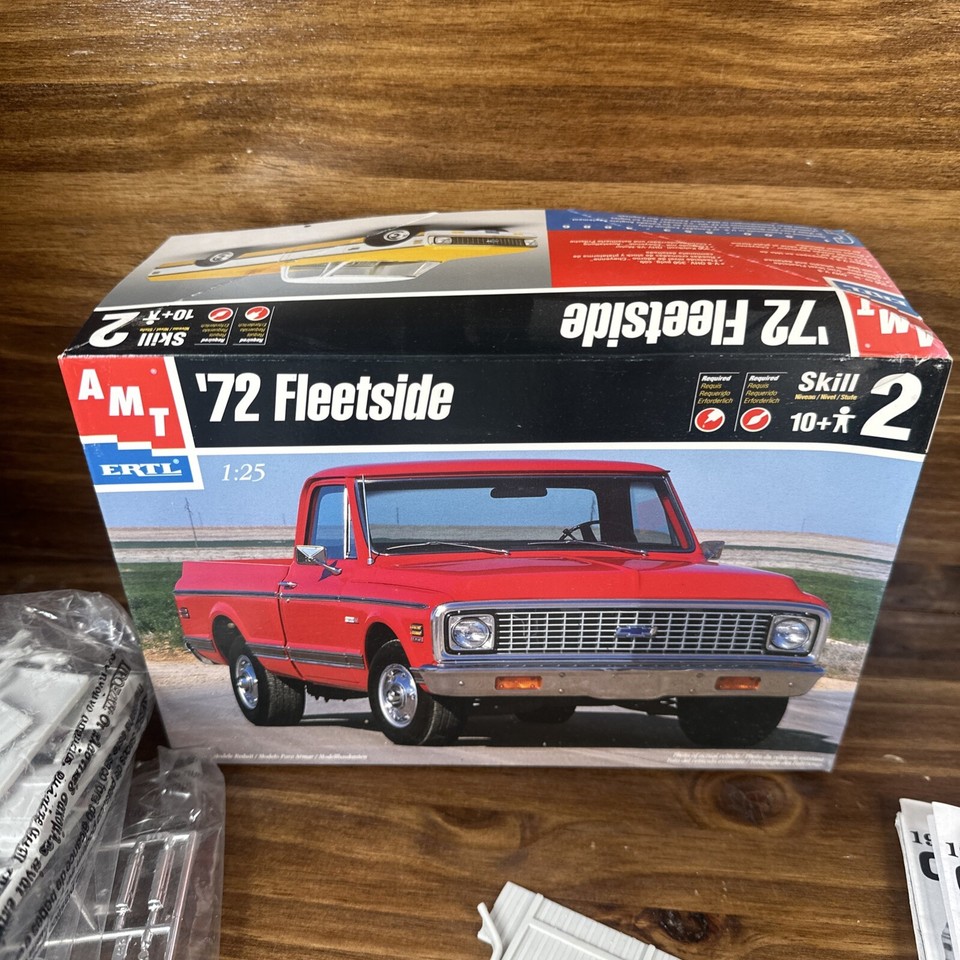 AMT 72 CHEVROLET C10 FLEETSIDE PICKUP TRUCK MODEL 1/25 Not Complete Has ...