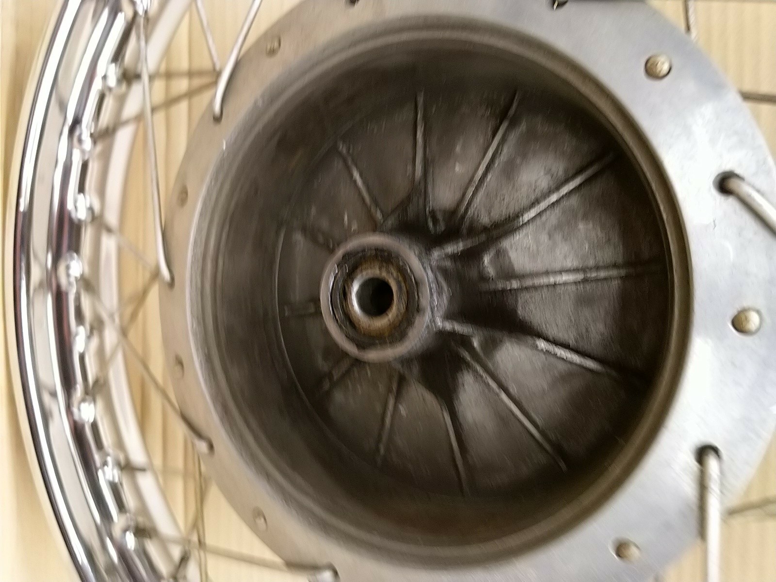 Vorderrad Ducati 1Zylinder Königswelle mit Original Chromfelge | eBay.de