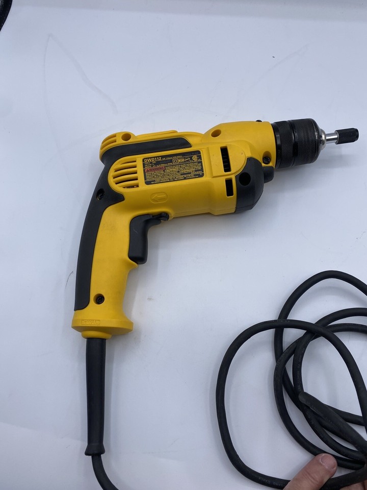 DEWALT DWD112 Heavy-Duty 3/8" VSR Pistol Grip Drill w/ Keyless Chuck ...
