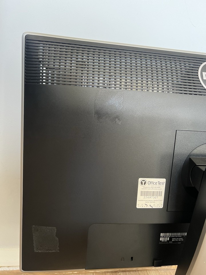 Dell Ultrasharp 24” IPS Monitor U2412M LED DisplayPort DVI VGA USB GR B ...