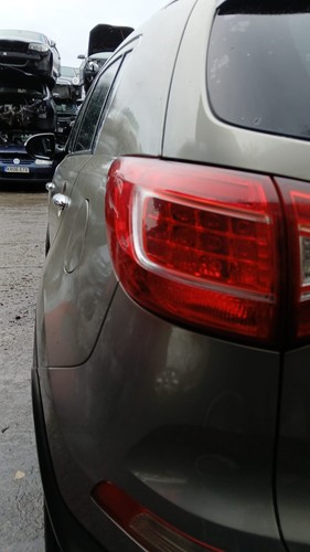 KIA SPORTAGE 10-16 PASSENGER REAR NEARSIDE NSR OUTER LIGHT *BREAKING ...