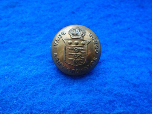 1 X ROYAL ARMY ORDNANCE CORPS, RAOC, 26MM OFFICERS BRASS BUTTON, J.R ...