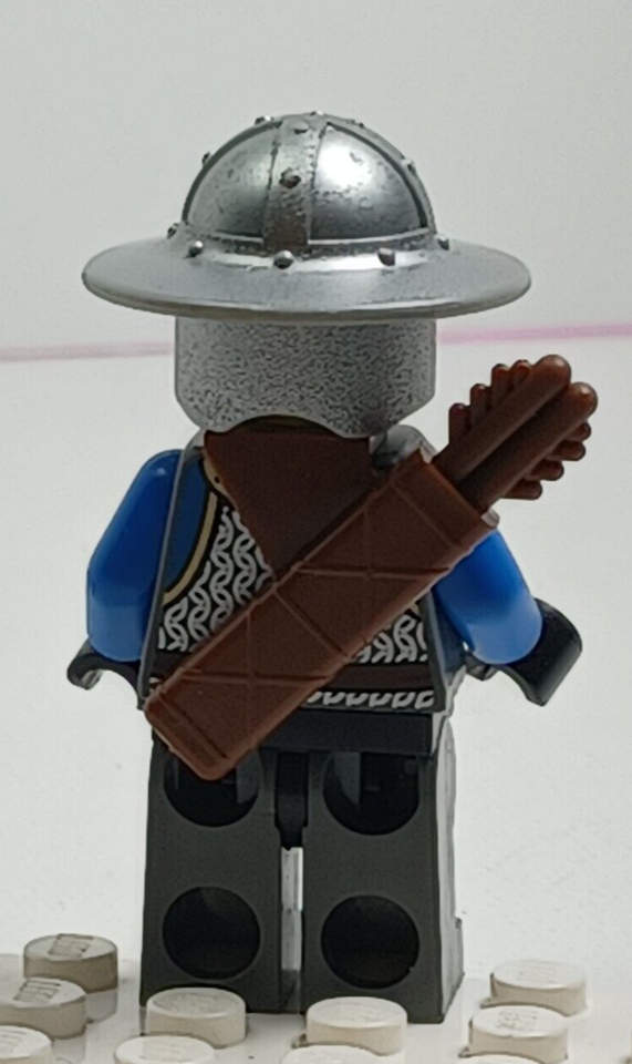 Lego King's Knight Minifigure Scale Male Crown Belt Smirk Stubble ...