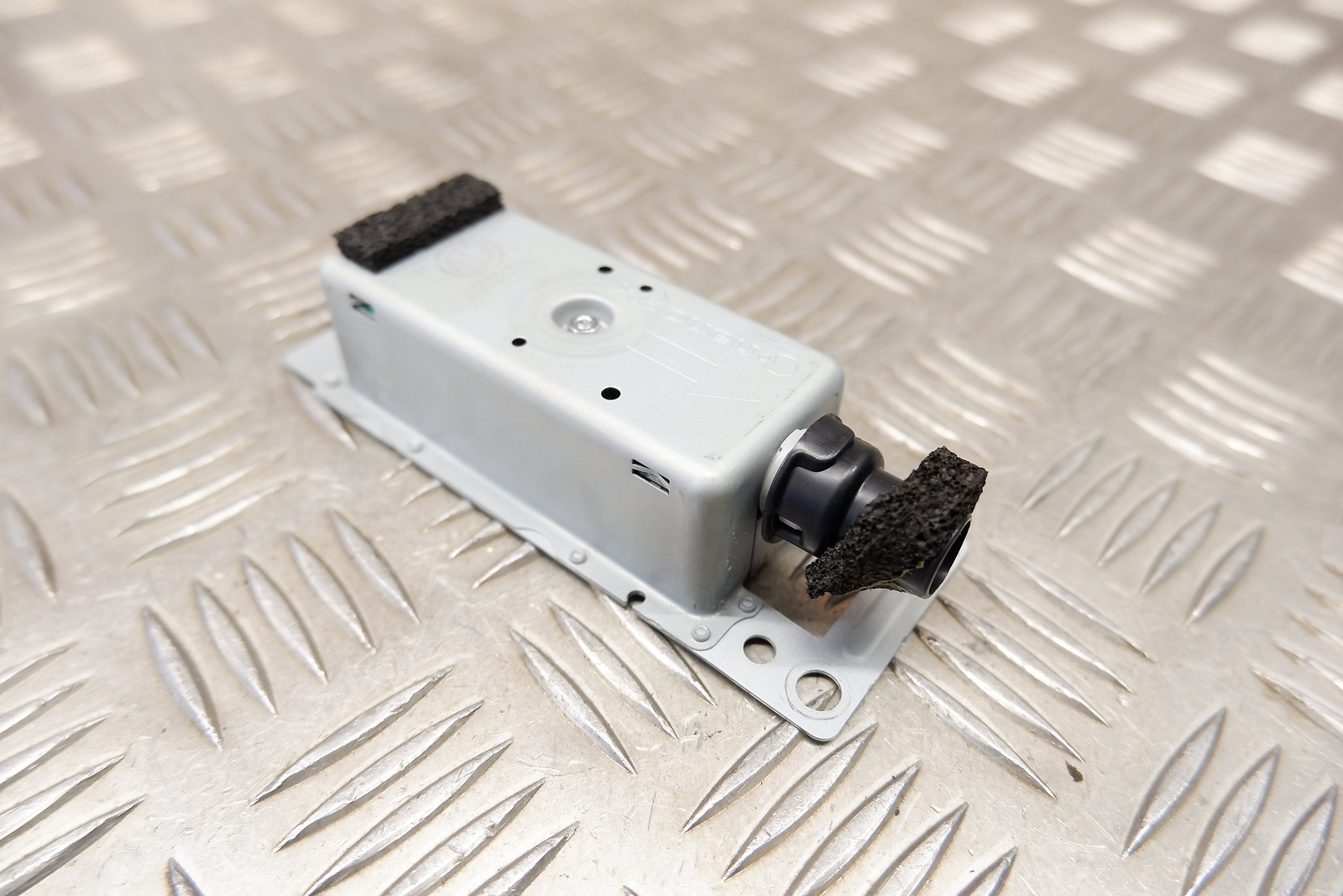 TOYOTA YARIS CROSS 2022 1.5H CONTROL MODULE 88051-48010 OEM | eBay UK