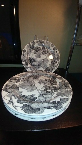 4 Crate & Barrel Quadrifoglio Charcoal/Black Grape Leaf Pattern Dinner ...