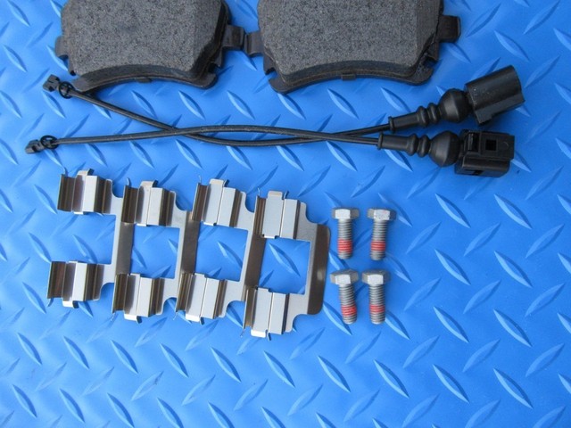 Bentley Continental Gt & Flying Spur Front Brake Pads 3W0698151AA | eBay