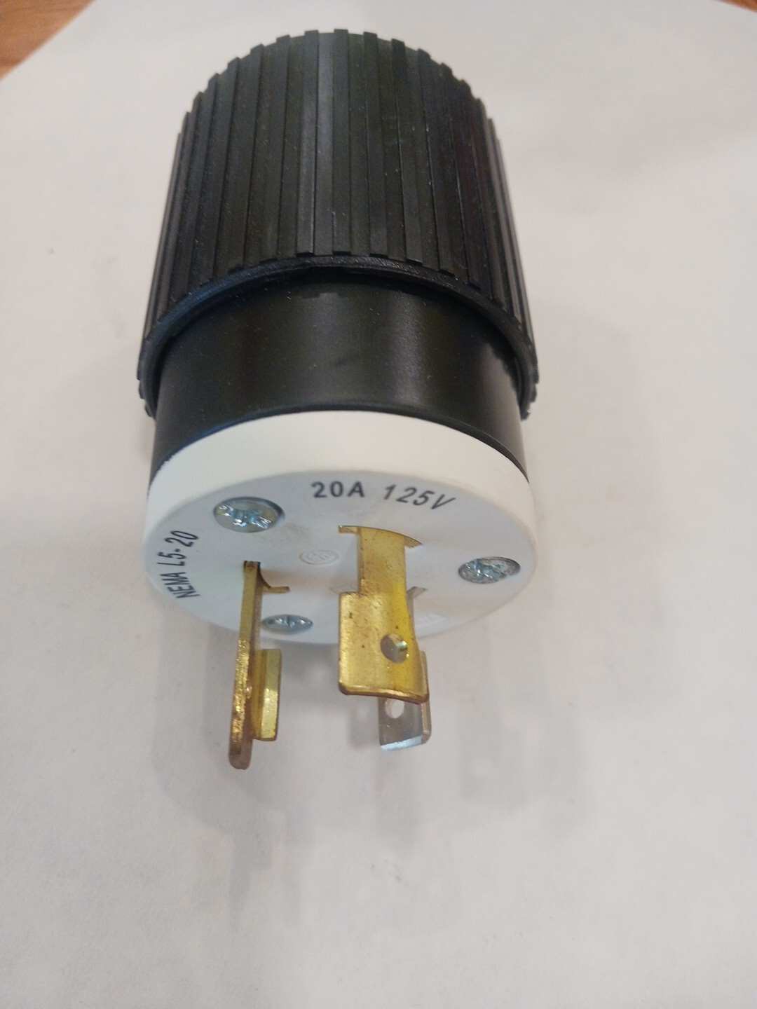 Hubbell L520P 20A 125V Locking Nylon Plug | Grelly USA