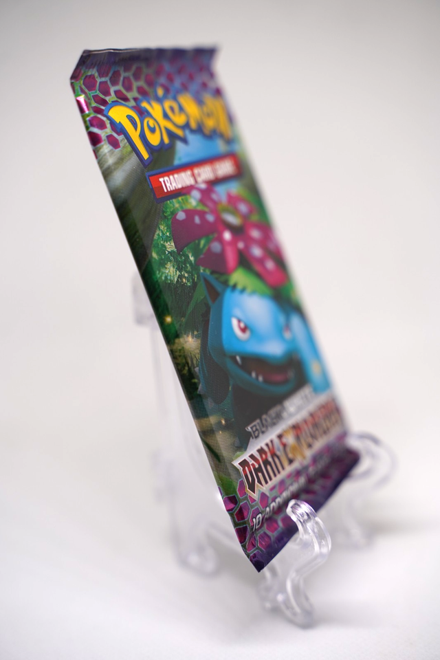 Pokémon TCG Black & White Dark Explorers Booster Pack Venusaur Art ...