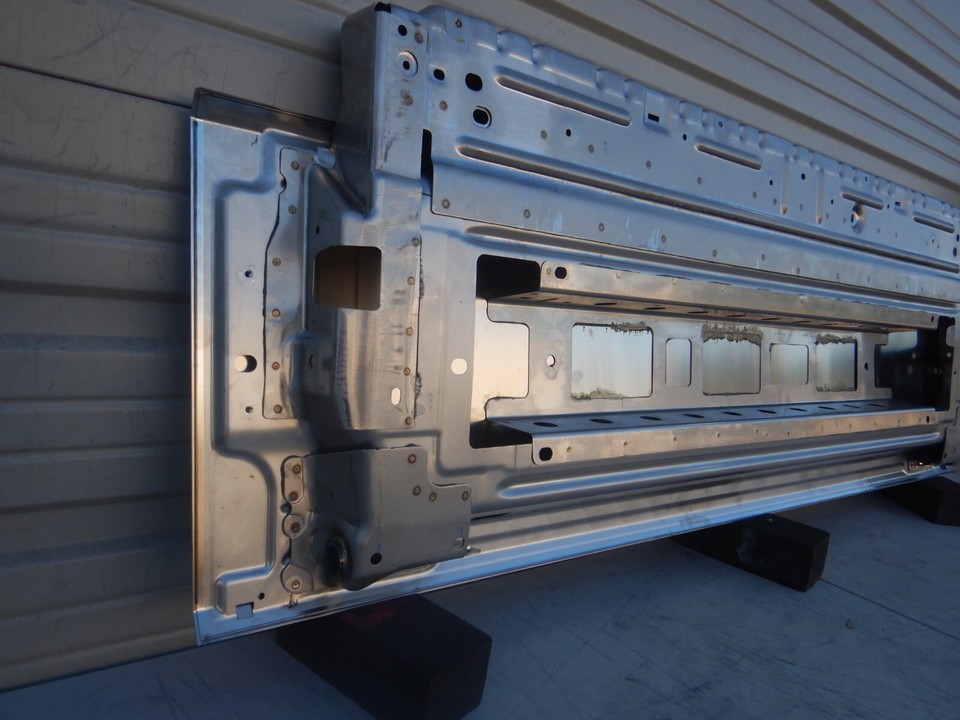 2024 TESLA CYBERTRUCK REAR TAILGATE PANEL DOOR OEM 1812358-00-A | eBay