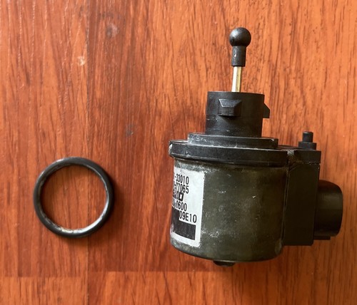 Used Lexus IS300 Headlight Leveling Motor OEM Genuine 85661-33010 | eBay