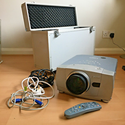 Canon LV-7565 Projector Large Venue w/ wheeled Alu Flight Case Remote ...