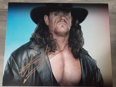 THE UNDERTAKER SIGNED 10 X 8 AUTOGRAPHED STUNNING PHOTO...REAL LEGEND ...