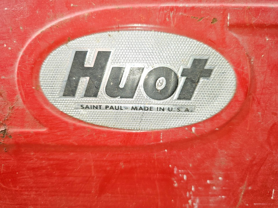 24NN41 HUOT TOOL BOX, 26" X 12" X 14" +/- OVERALL, RUSTY BOTTOM, NO KEY ...