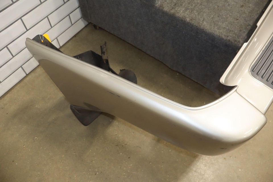 98-02 Lexus LX470 LandCruiser 4.7L V8 OEM Rear Bumper Cover W/Mud Flaps ...